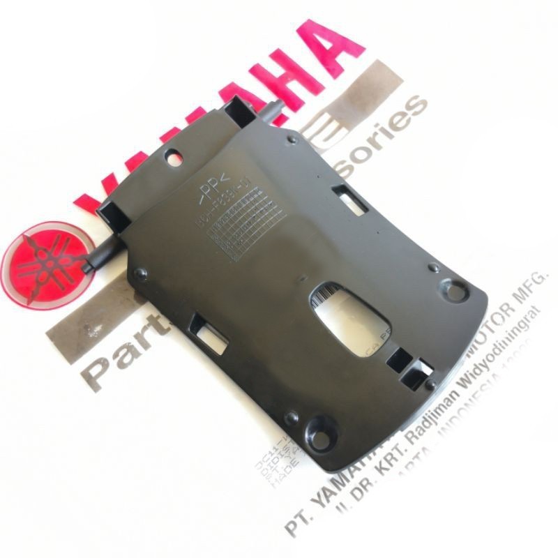 Genuine OEM Cover Panel Leg Shield Parts Yamaha NMAX 2020 2021 2022